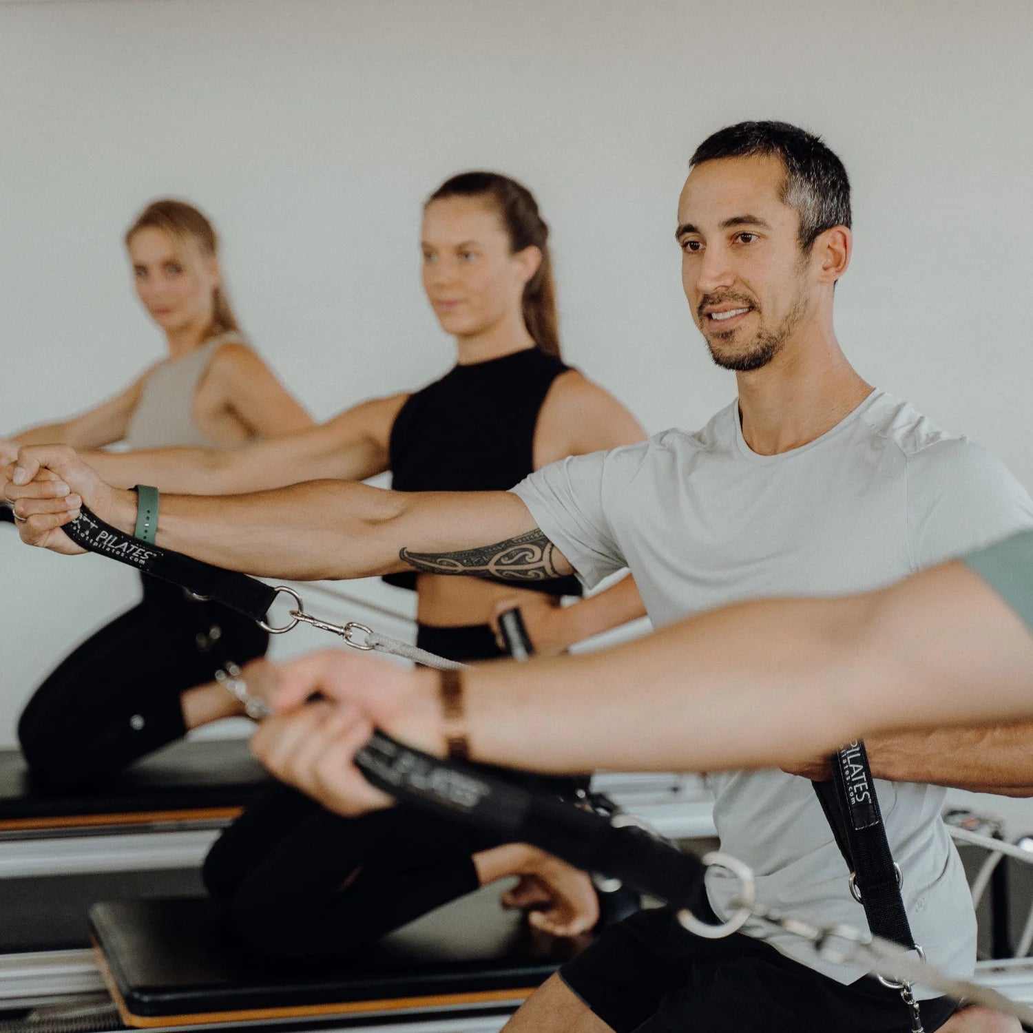 Reformer Pilates Classes + Memberships – Suna Pilates